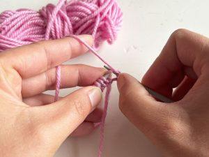 Stricken lernen: rechte und linke Maschen stricken