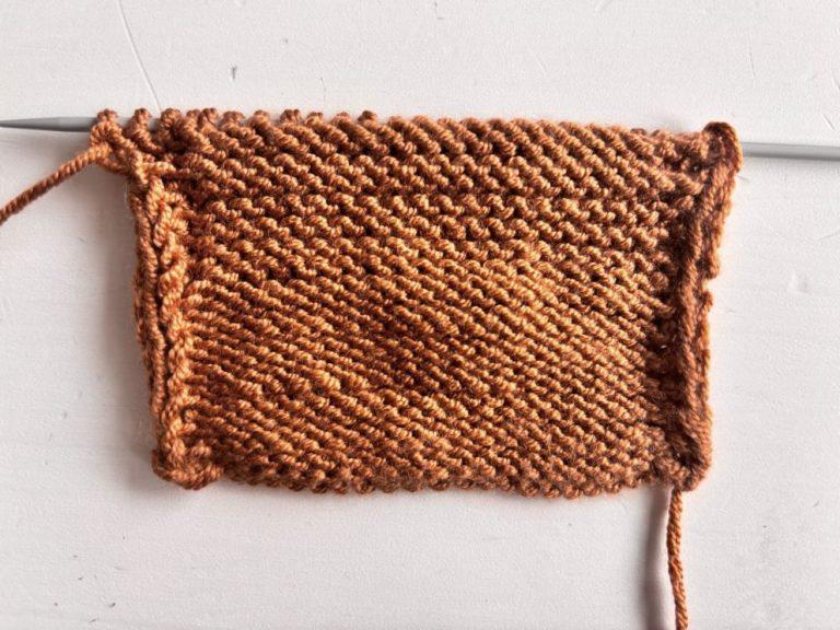 I-Cord-Rand stricken: So gelingt der perfekte Abschluss